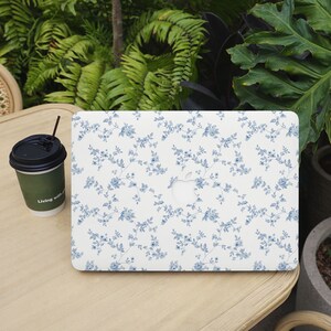 Beautiful Blue Floral MacBook Case for New MacBook Air 15 A2941, M1 M2 ...