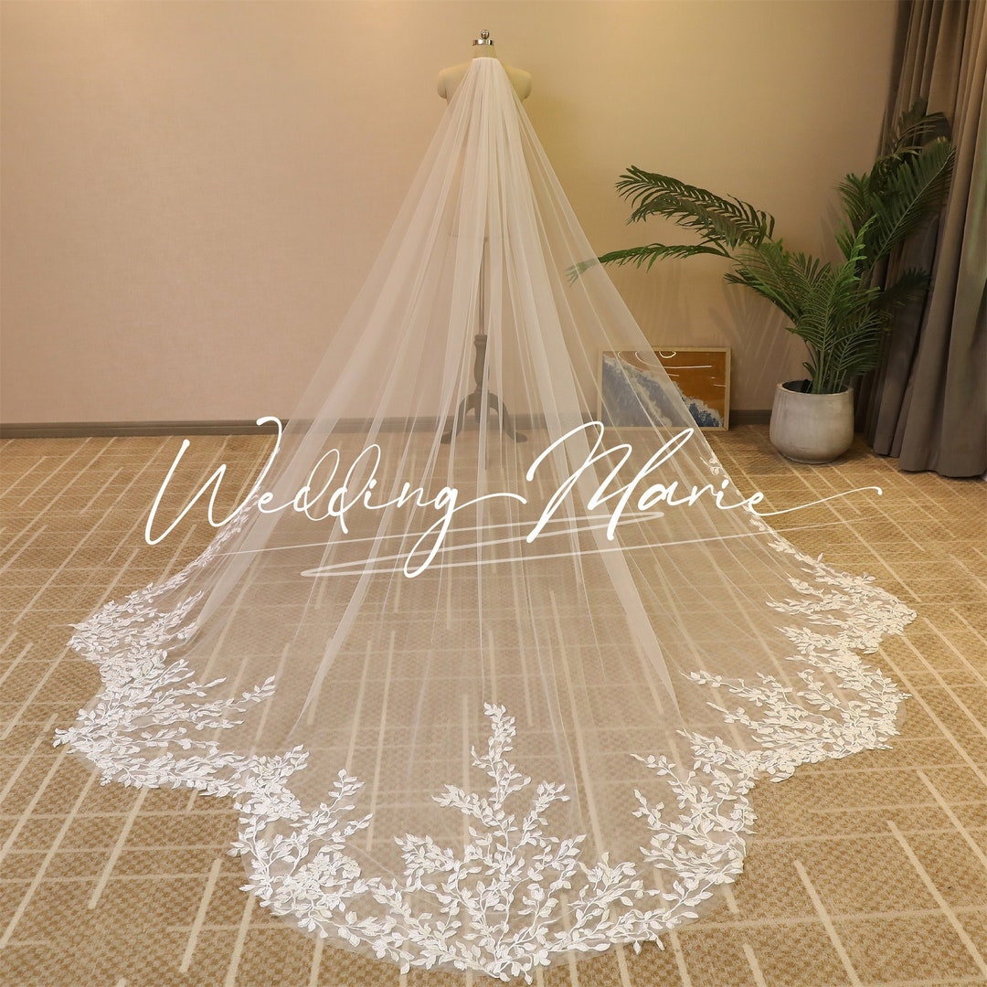Unique Wedding Veil, Lace Bridal Veil, One Layer Comb Veil, Leaf ...