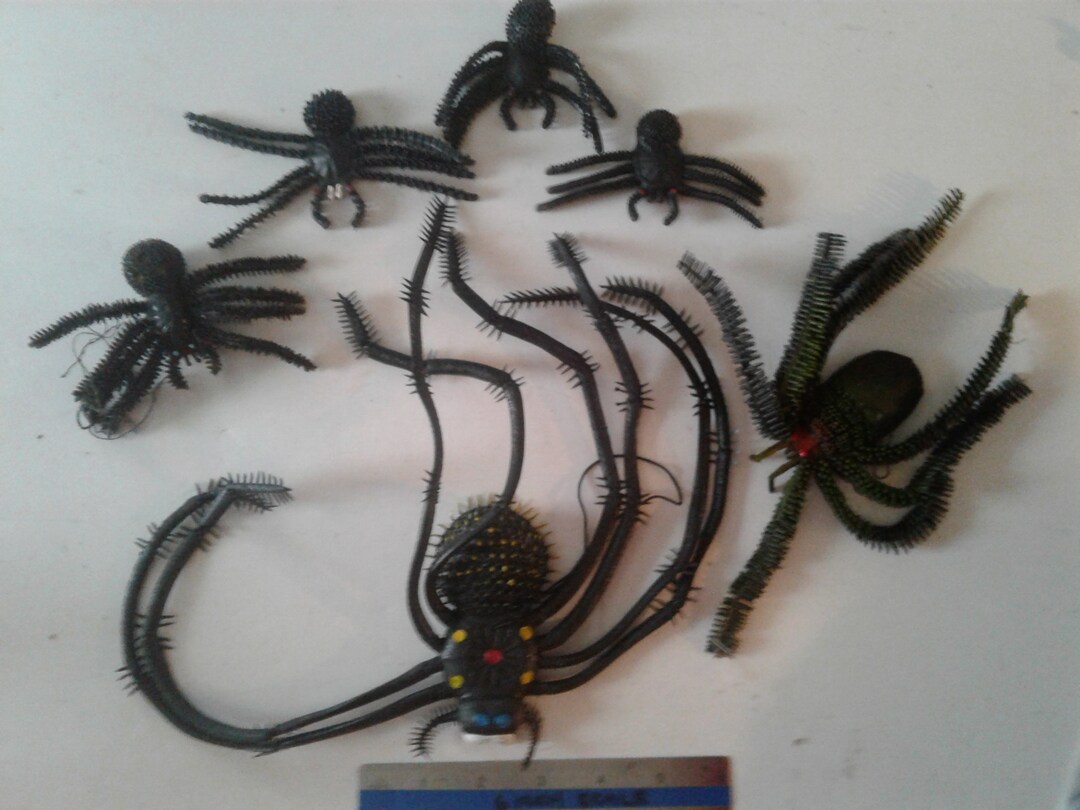 RUBBER SPIDERS JIGGLERS, 6 Pcs, Toy Spiders - Etsy