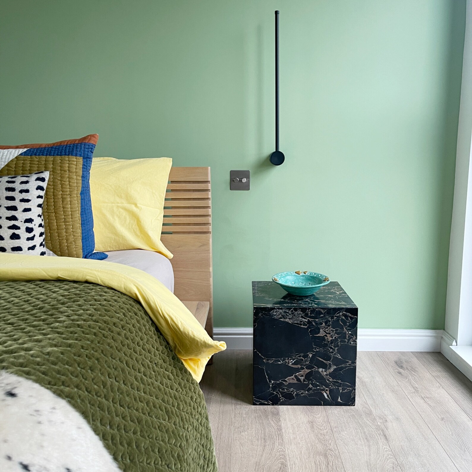 Dark Emparador Marble Plinth - Etsy UK