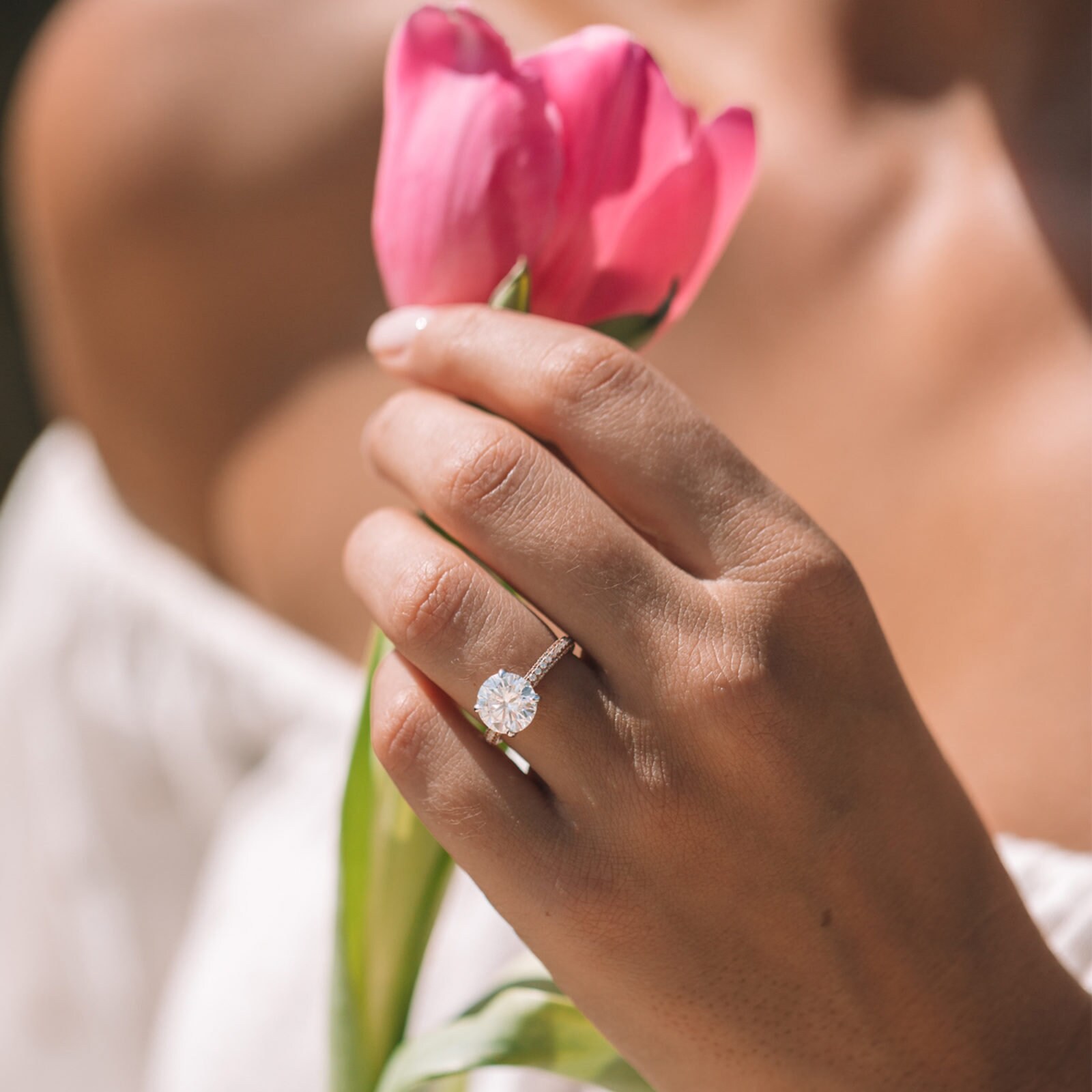 How To Wear A Wedding Ring Set The Must Read Guide