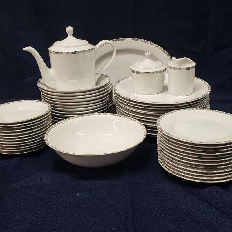 Classic Dishware Set - Etsy