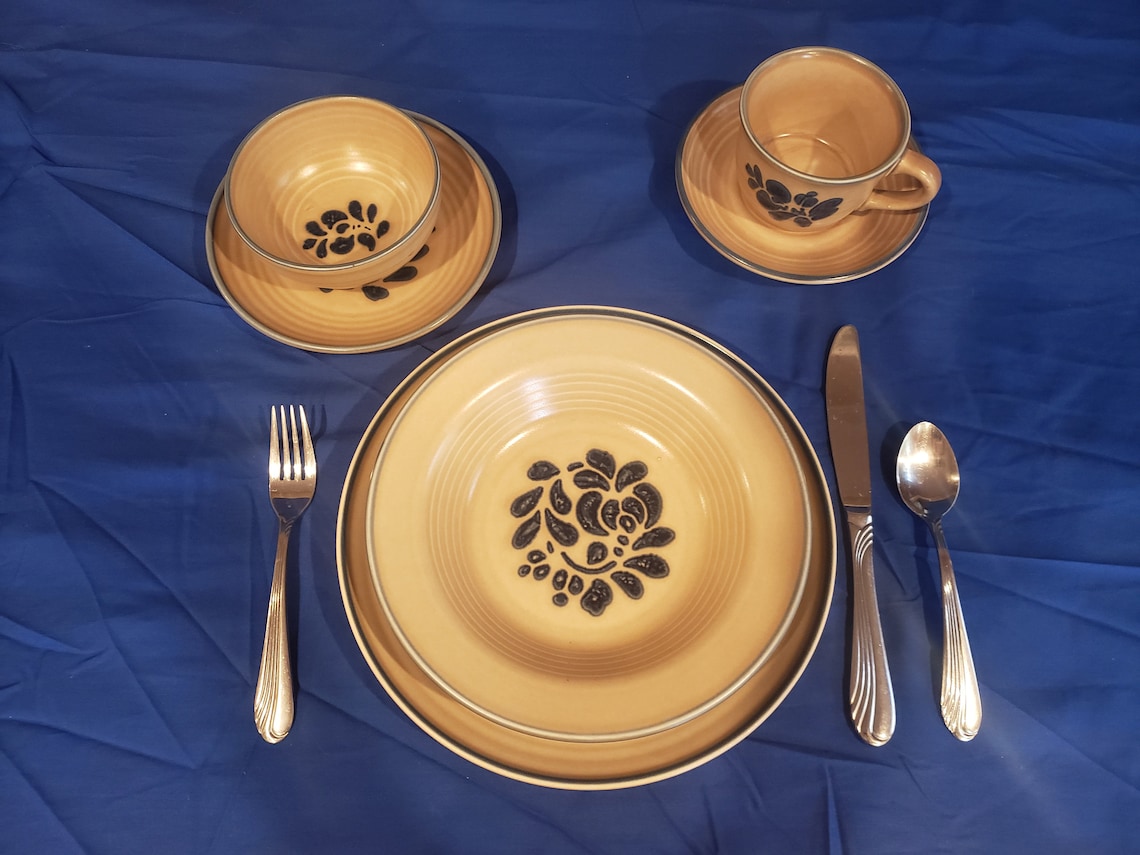 Pfaltzgraff Tan Stoneware With Blue Patterns Casserole Dish, Serving ...