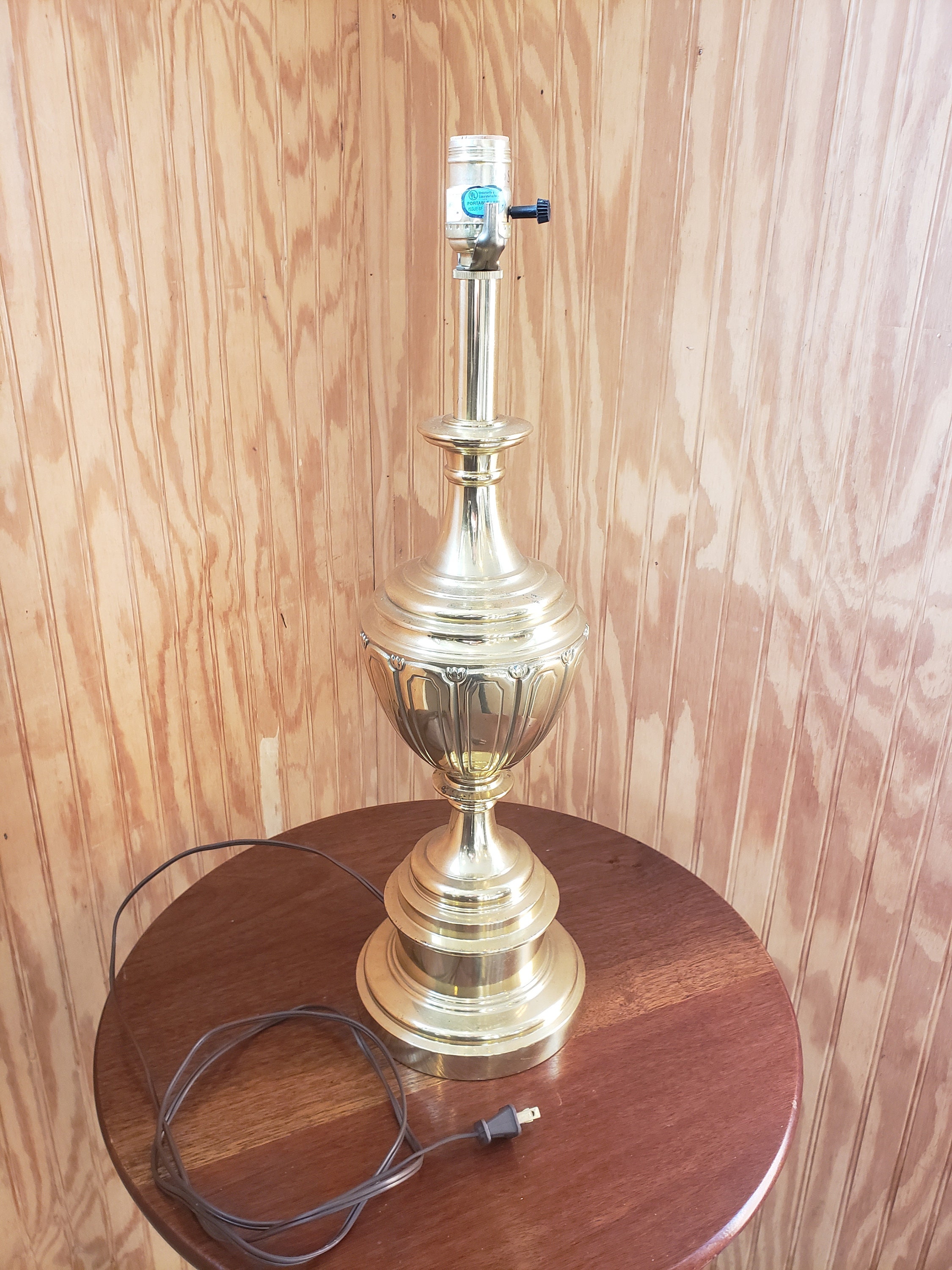 Vintage Underwriter Laboratories Golden Hollywood Regency Lamp Gold ...