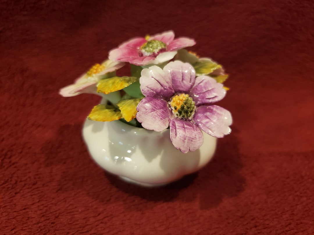 Royal Albert Cosmos Porcelain Flower Bouquet - Flower of the Month ...