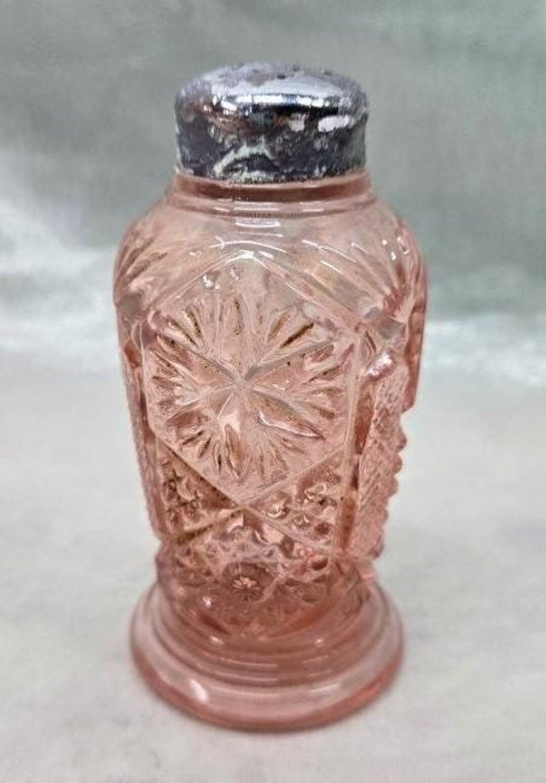 Pink Salt Shaker Cut Glass Décor – Collectible Salt Shaker Décor ...