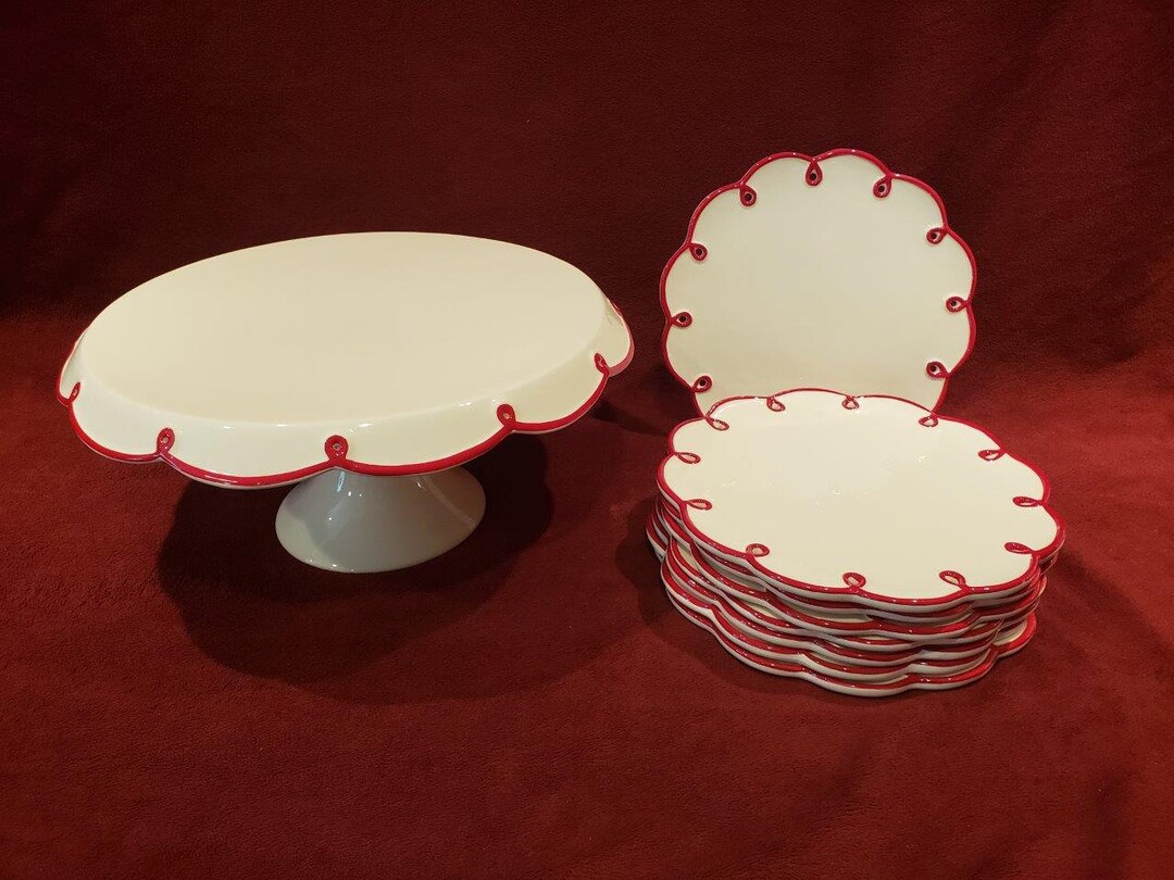 Crate and Barrel Red and White Cake Display With 8 Matching Plates ...