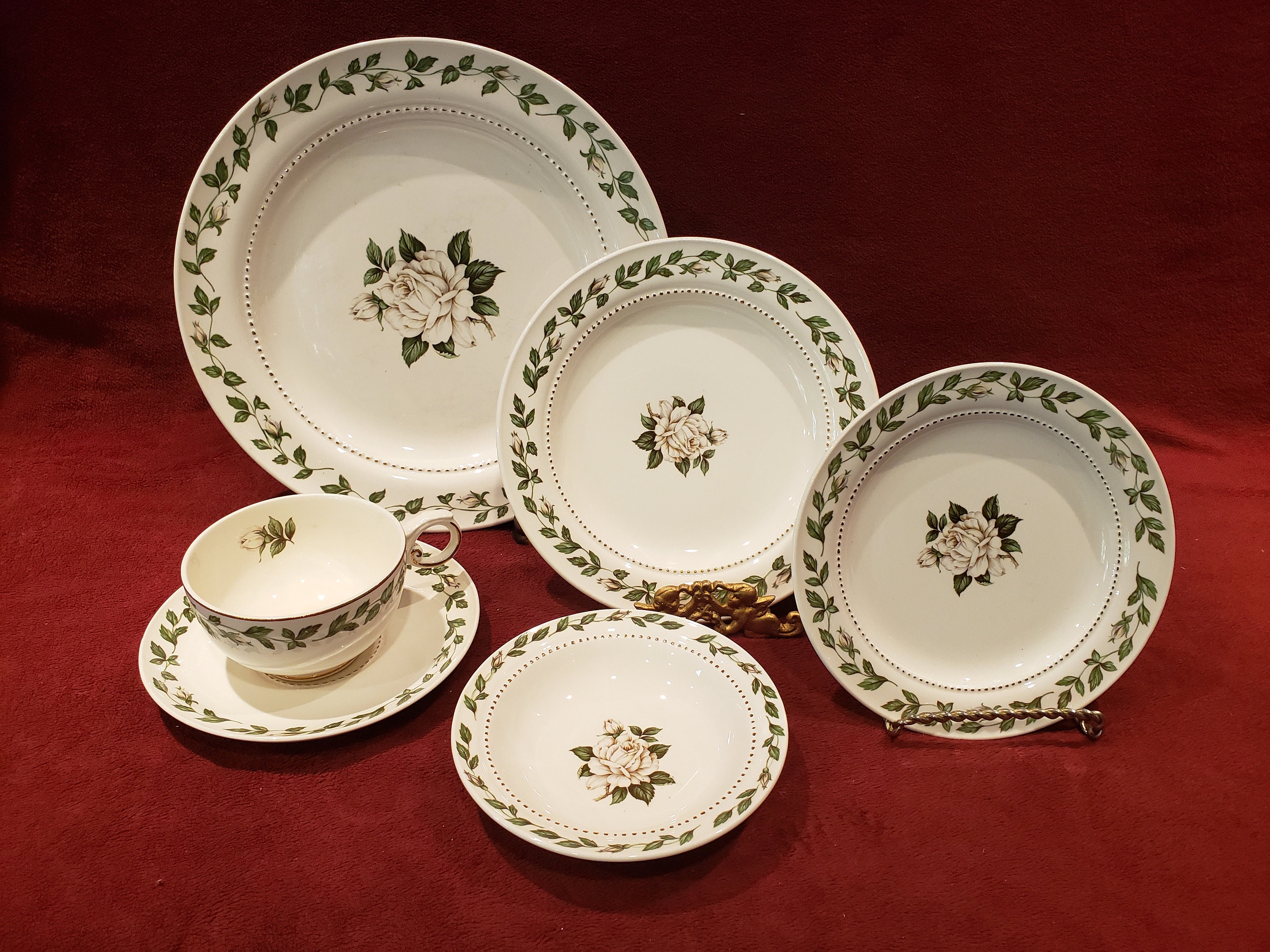 Mary Dunbar Cameo Rose Dinnerware China Set With Green Ivy and - Etsy