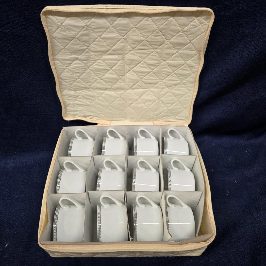 Compton Classic Dot Set of 12 White Teacups - Vintage Tea Cups - Dozen ...