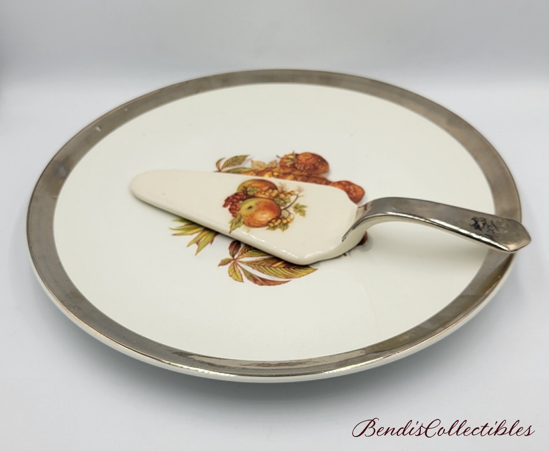 Vintage Grimwades Royal Winton Cake Plate and Lifter. Apple Strawberry ...