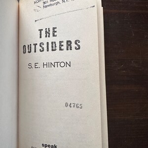 The Outsiders by S.E. Hinton Vintage Speak Penguin Putnam Ex-library ...
