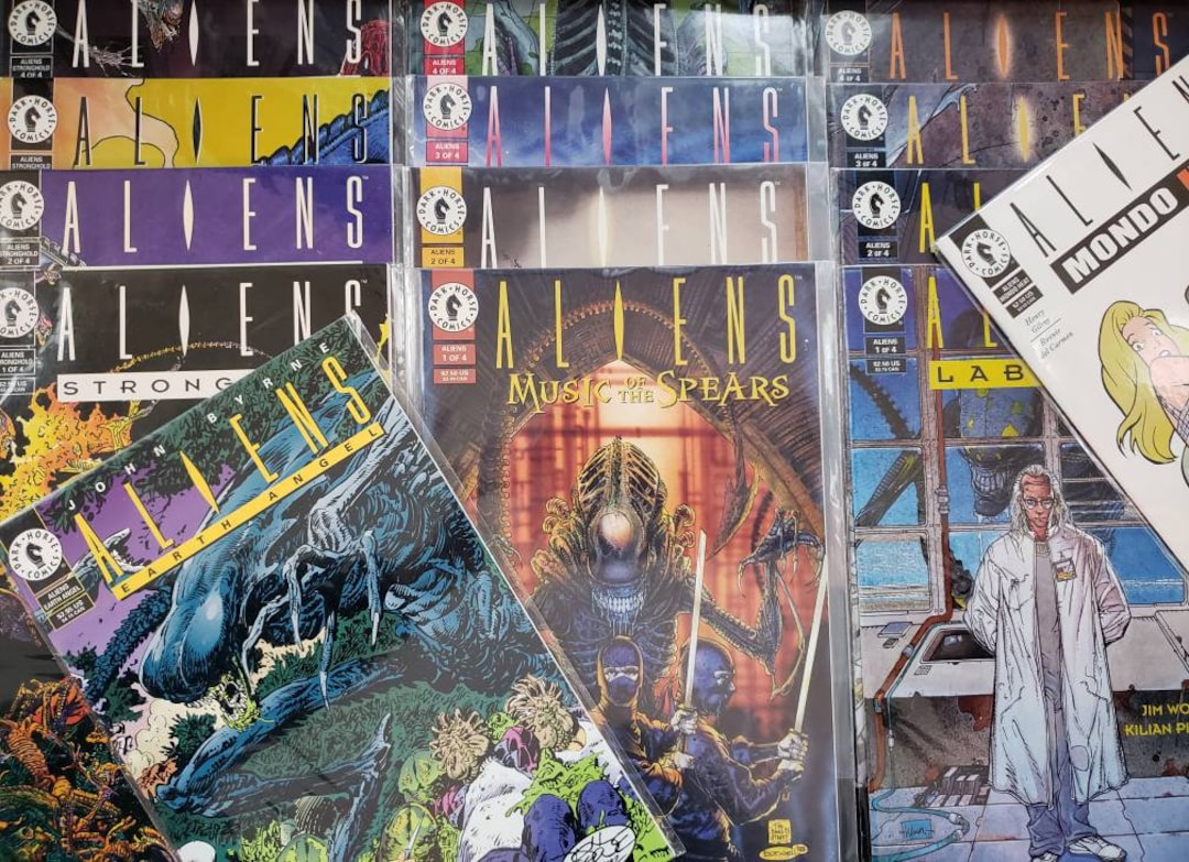 Aliens Dark Horse Comics, Vintage 1990s Editions: Labyrinth, Music of ...