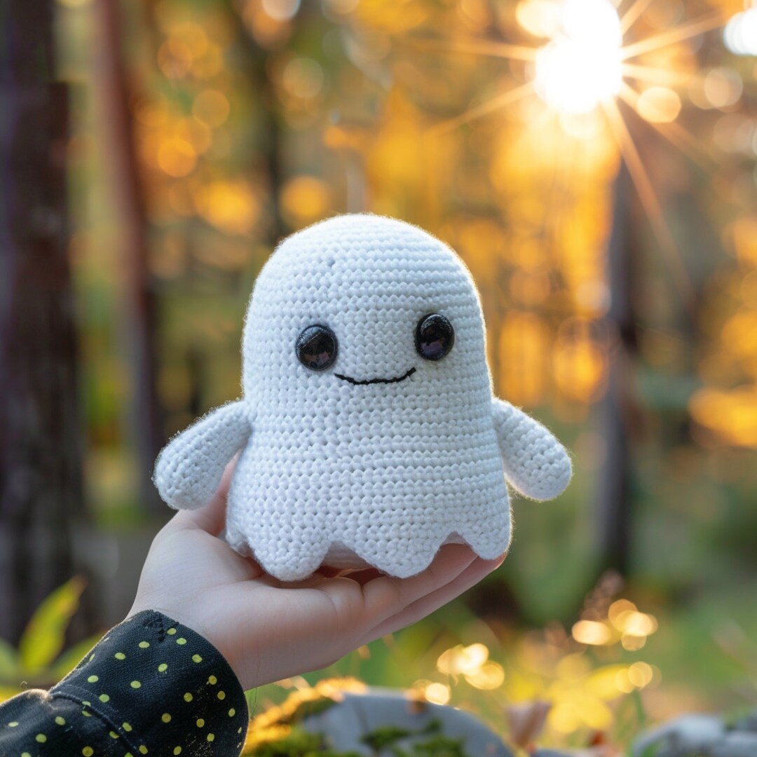Adorable DIY Crochet Ghost Pattern Amigurumi - Easy, Spooky, Cute ...