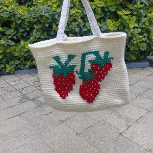 Strawberry Tote Bag Crochet Pattern - Cute Summer Patterns - DIY ...