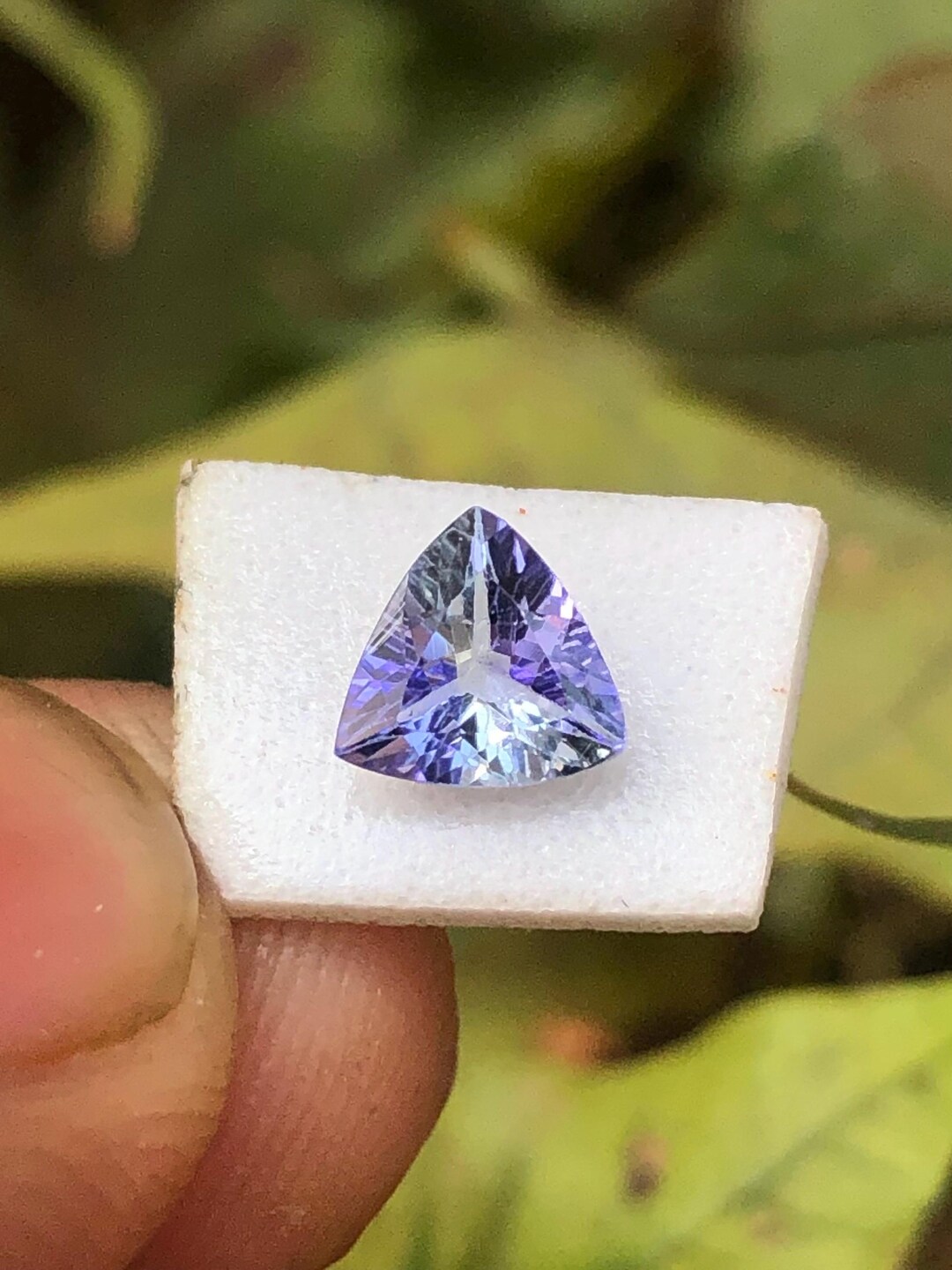 Natural Mermaid Tanzanite Trillion, Rare Violet Color With Green ...