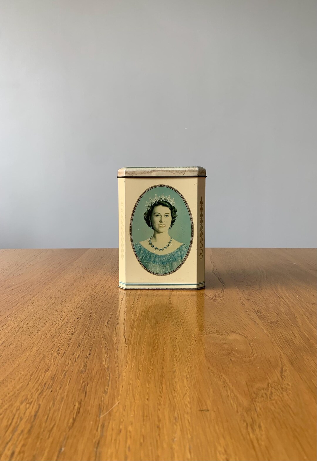 Vintage Queen Elizabeth Duke of Edinburgh Tin Container | Her Majesty ...