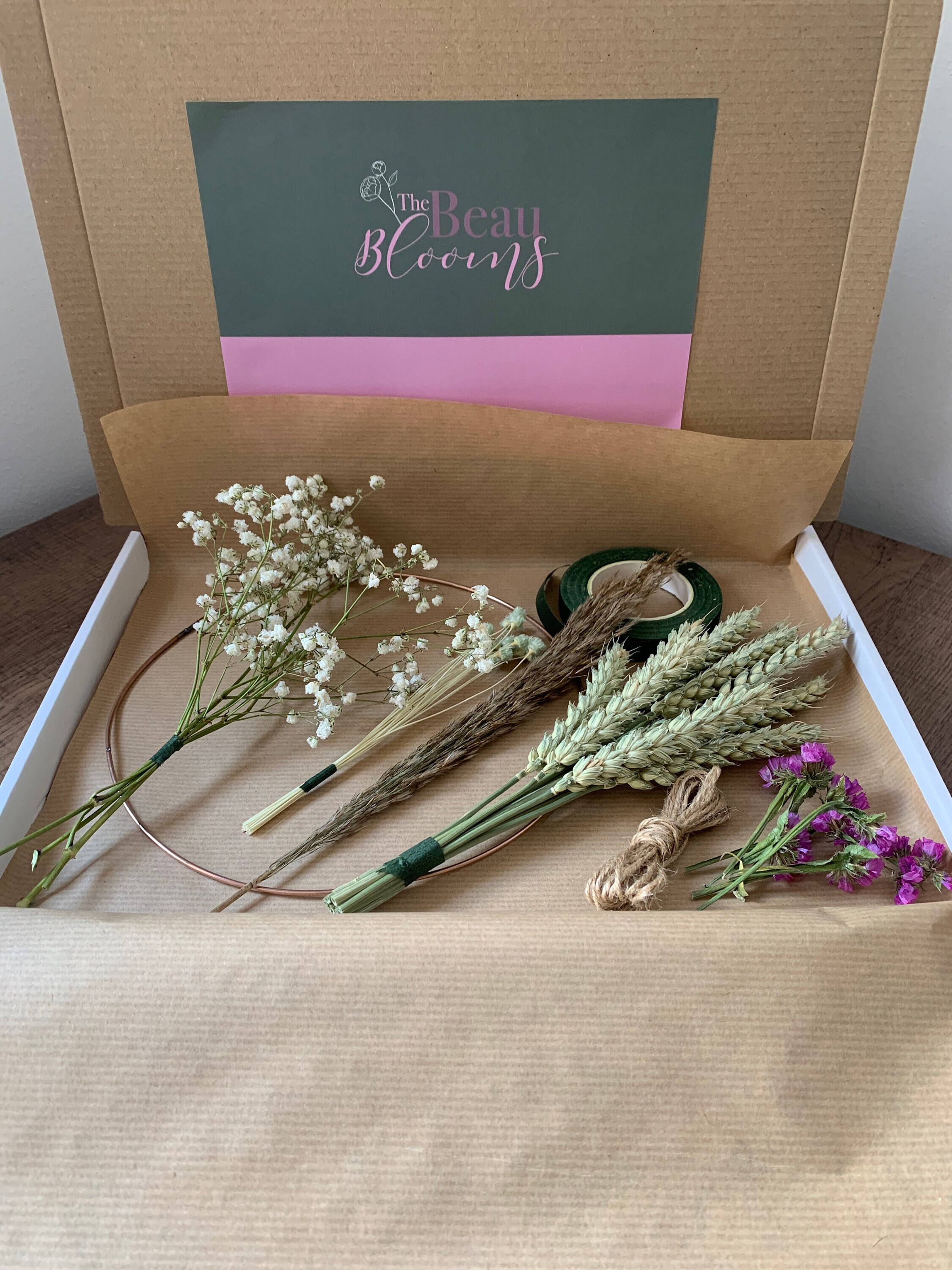Spring Wreath Kit. DIY make your own Dried Wreath kit. Everything you ...