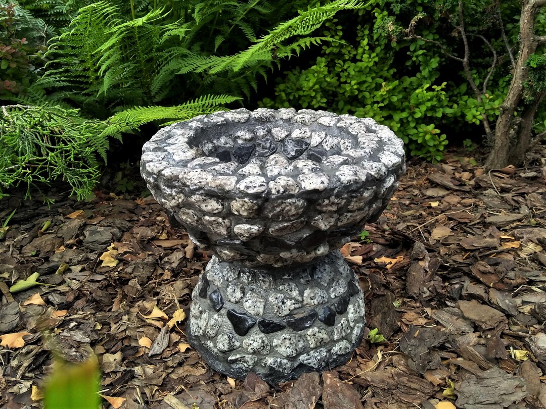 Freestanding Birdbath, Small Bird Bath With Granite Stones, Decorative ...