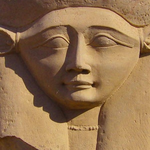 Hathor Evocation Guide: How to Work With the Egyptian Goddess Hathor ...