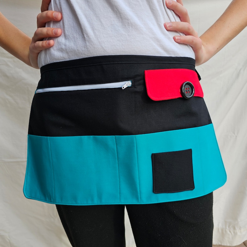 Custom 8 Pocket Vendor Apron With Zipper - Perfect for Farmers Markets ...