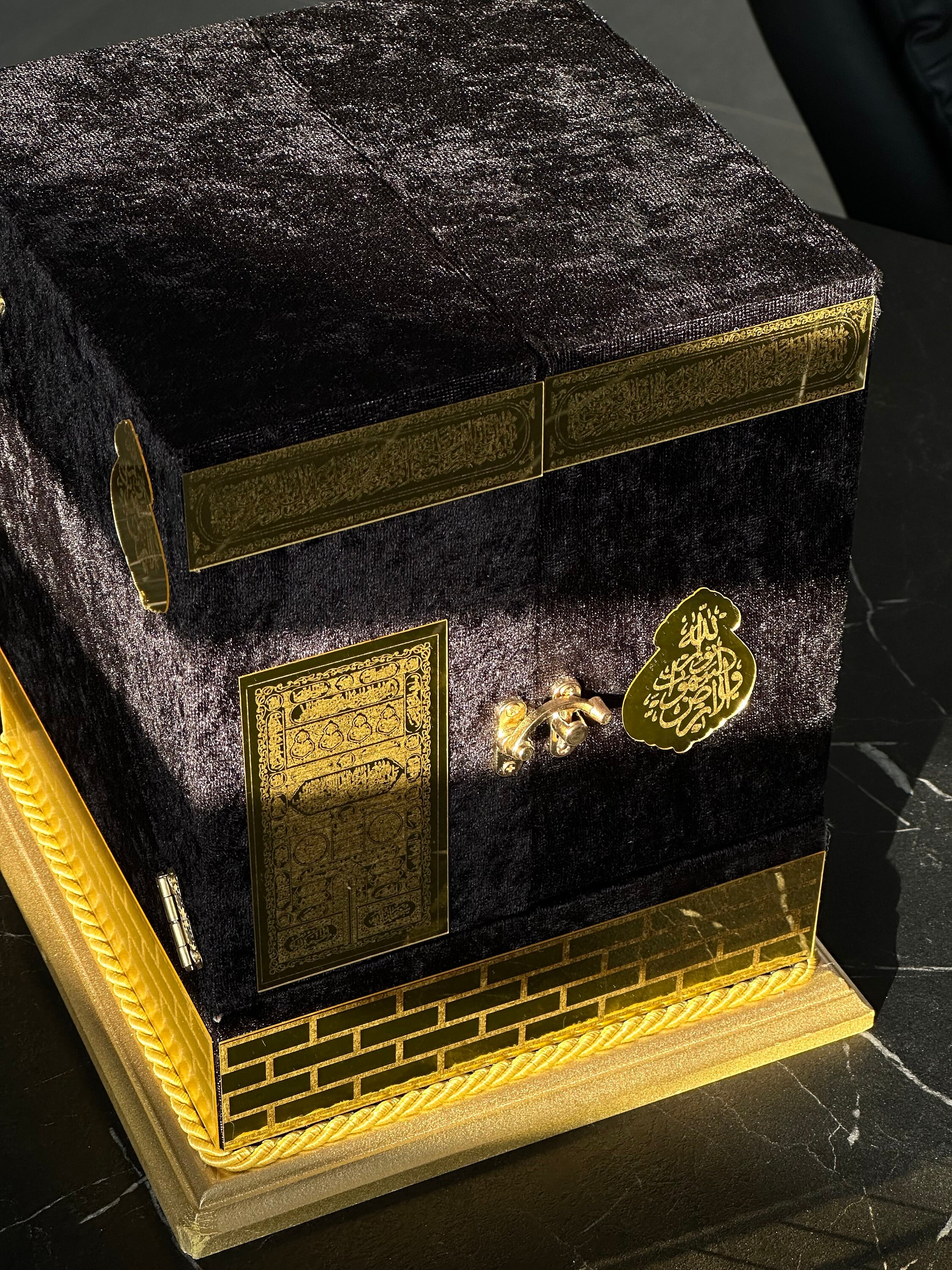 Personalized Kaaba Replica Quran Gift Set Islamic Gift Box Kaaba Model ...