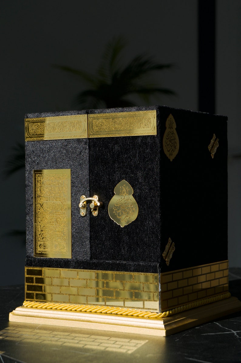 Personalized Kaaba Replica Quran Gift Set Islamic Gift Box Kaaba Model ...