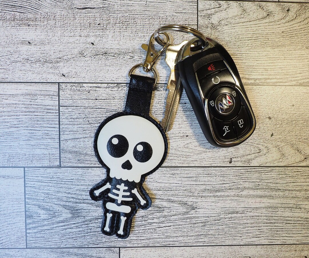 Glow in the Dark Skeleton Keychain, Spooky Halloween Key Fob, Cute Fun ...