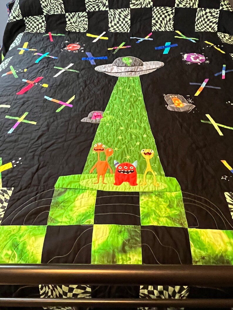 Alien Quilt Full Size Patchwork and Applique Alien Quilt Handmade One ...