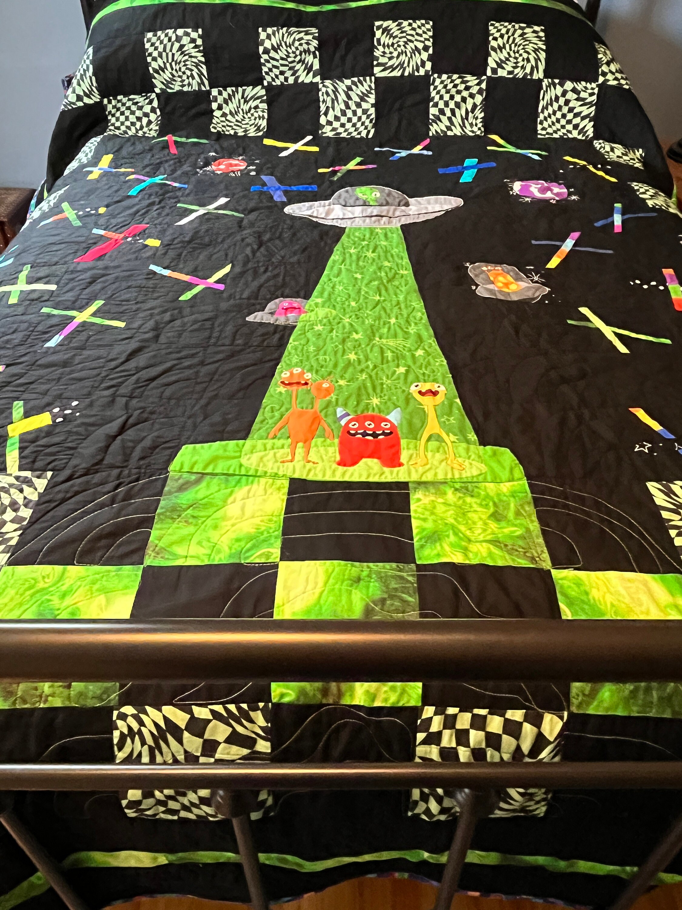 Alien Quilt Full Size Patchwork and Applique Alien Quilt Handmade One ...
