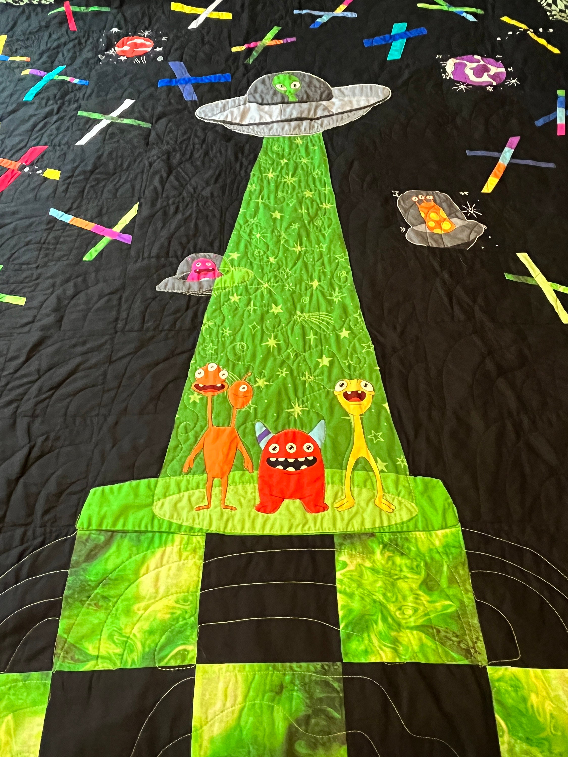 Alien Quilt Full Size Patchwork and Applique Alien Quilt Handmade One ...