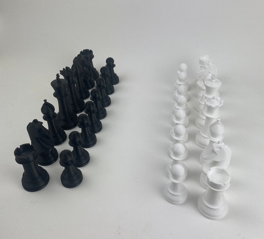 Complete Games / Whole 32 Pieces Set of Elegant Chess Pawns Classic ...