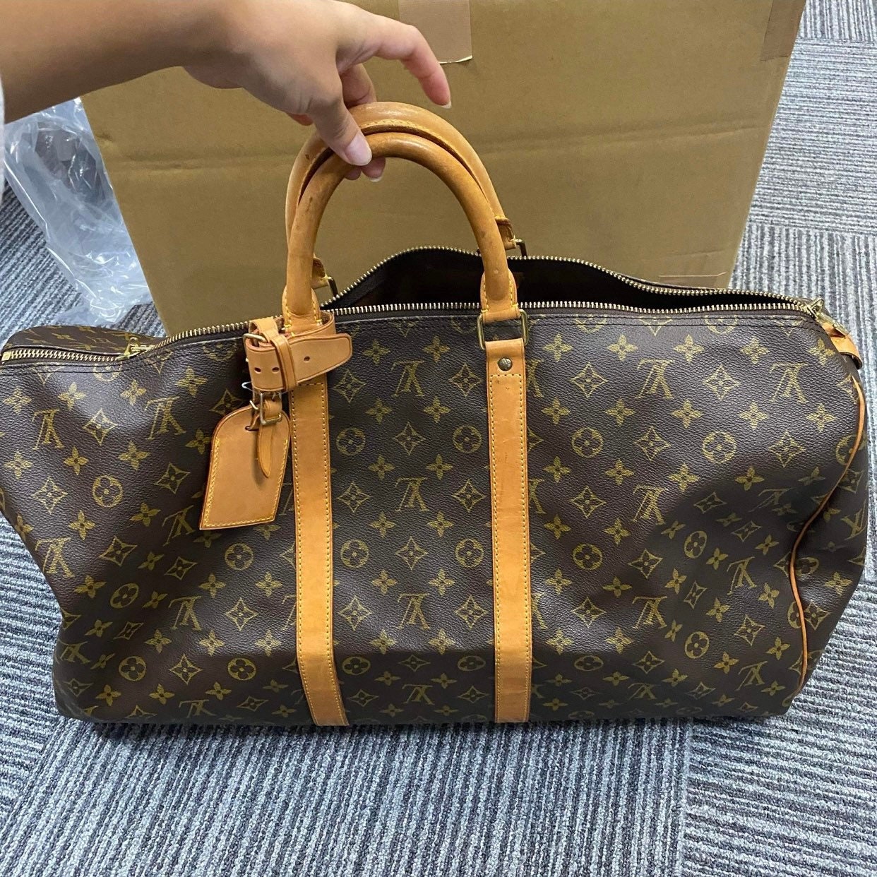 How To Spot Fake Louis Vuitton Bags: Ways To Tell Real Purses | atelier ...