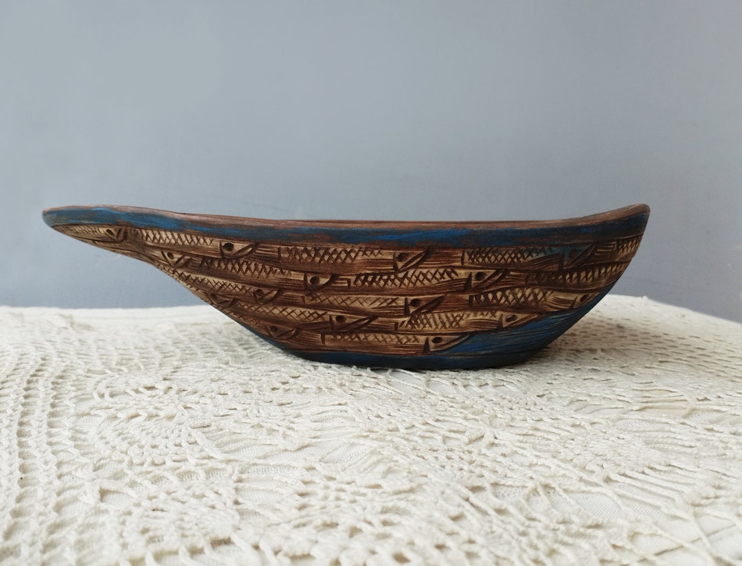 Antique Hand-carved Wooden Bowl: Fish Design, Rustic Decor - Etsy