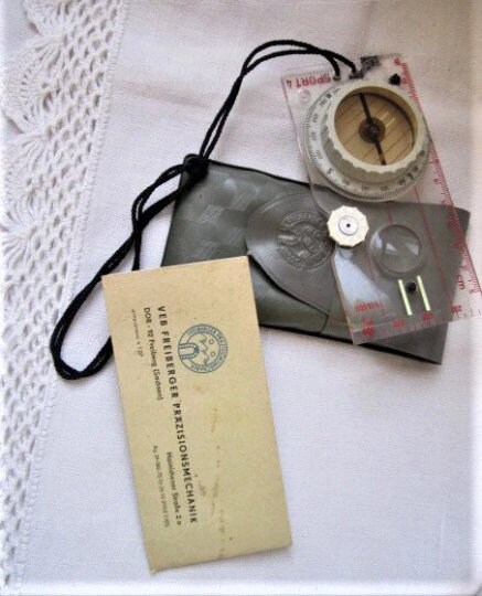 Vintage DDR Compass, Freiberger Präzisionsmechanik Compass, Old German ...
