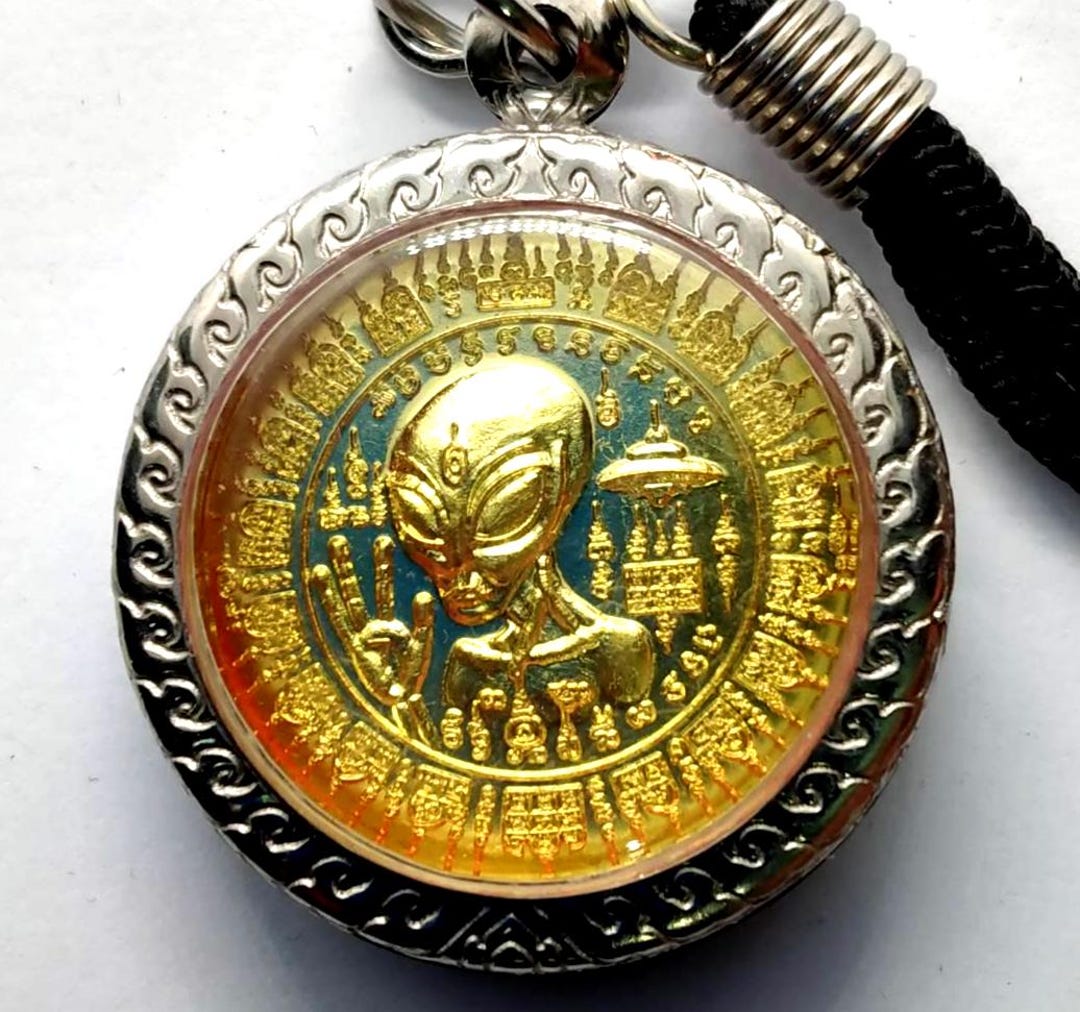 Alien Pendant UFO Thai Amulet Brass Enamel Coin Necklace Sacred Galaxy ...