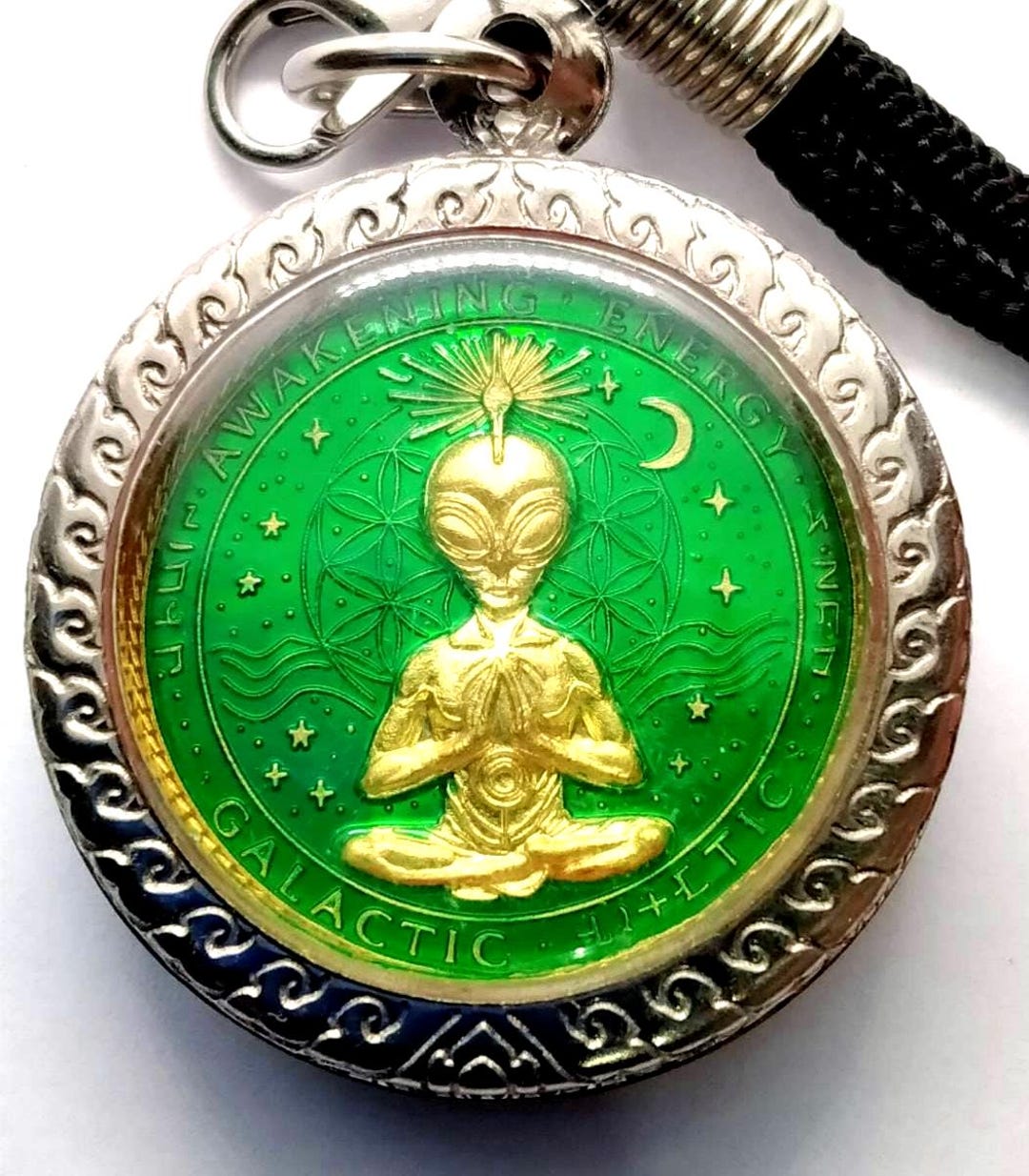 UFO Alien Pendant Coin Medal Galactic Energy Amulet Spiritual ...
