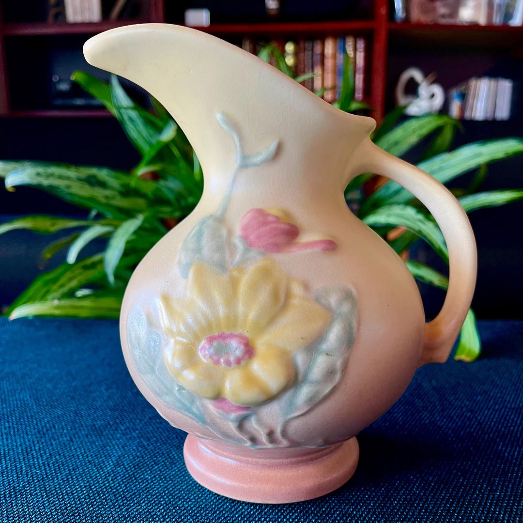 Vintage 1940s Hull Art Pottery 7" Pitcher "magnolia" in Yellow and Pink ...