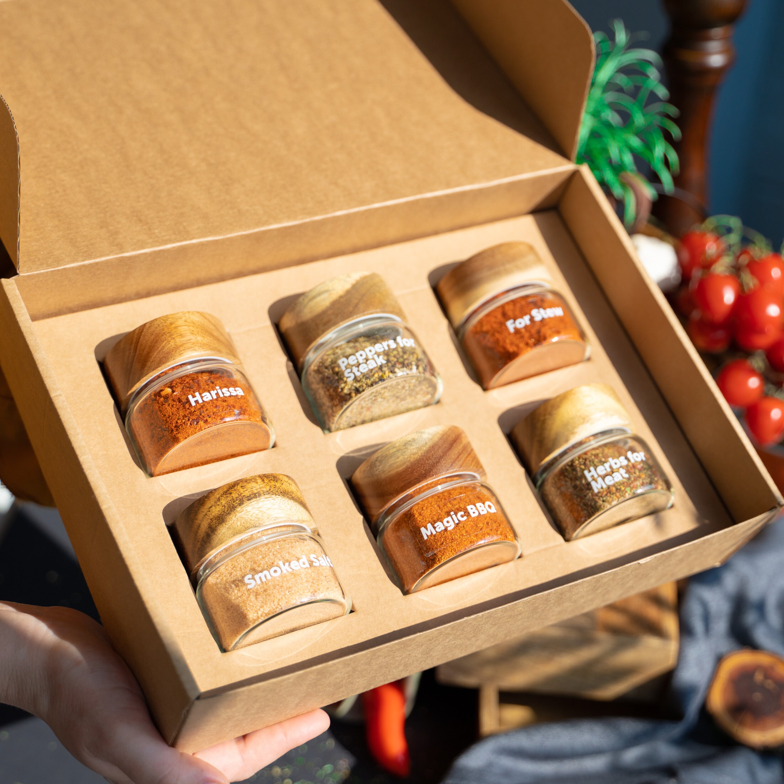 Meat Lovers Spice Jar in Wood-corked Glass Bottles. A Gourmet 6-piece ...