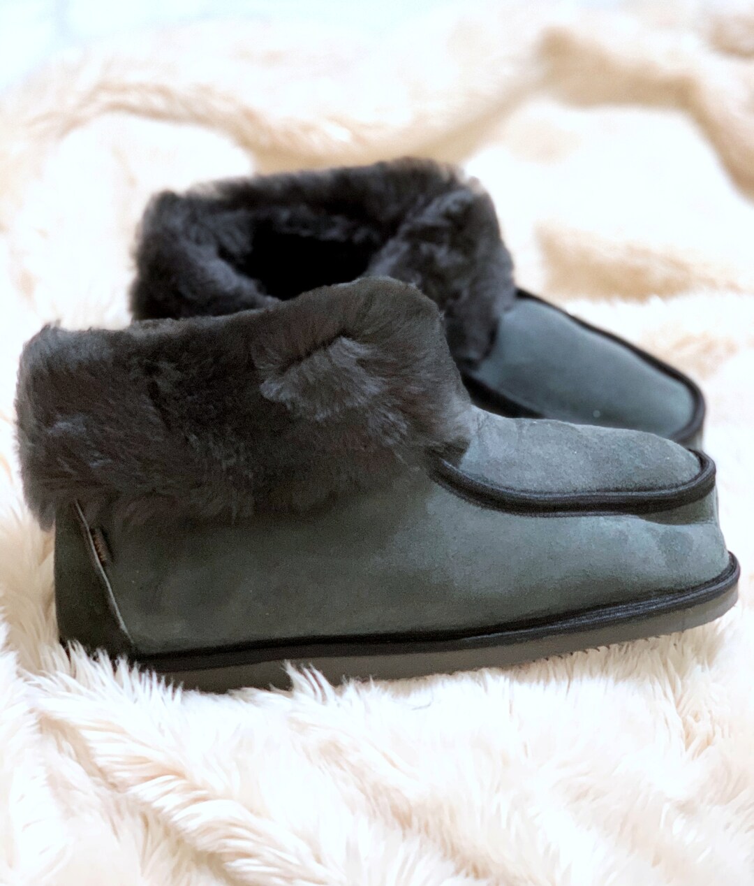 GREY. HIGHLANDER Men's Sheepskin Slippers, Polish Double Face Sheepskin ...