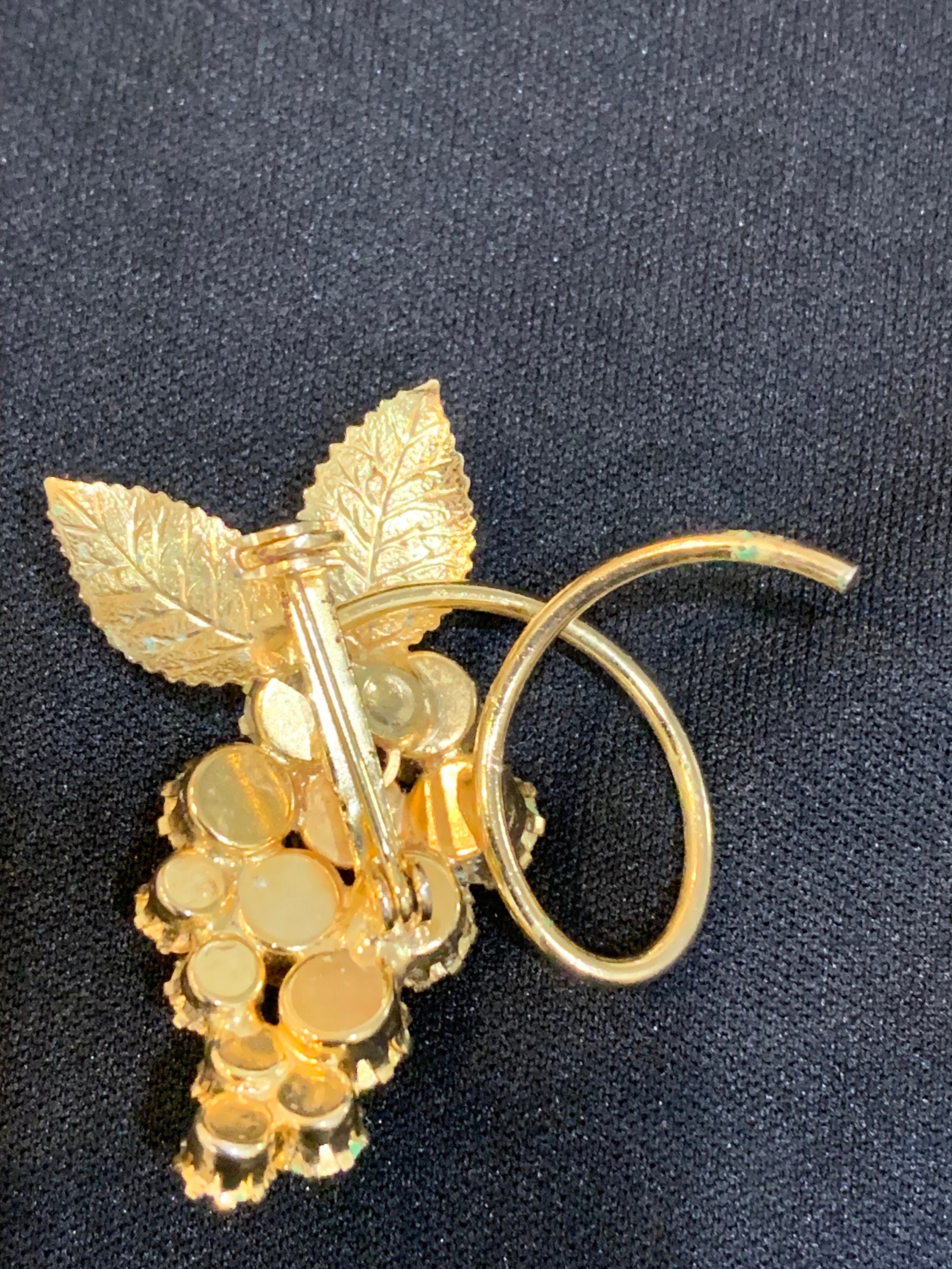 Vintage Gold Tone Hanging Grapes Rhinestone Brooch. FREE SHIPPING. MCM ...