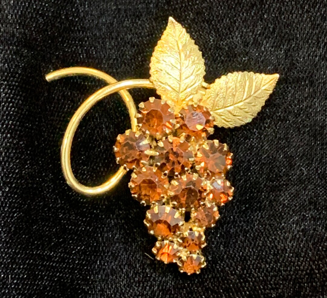 Vintage Gold Tone Hanging Grapes Rhinestone Brooch. FREE SHIPPING. MCM ...