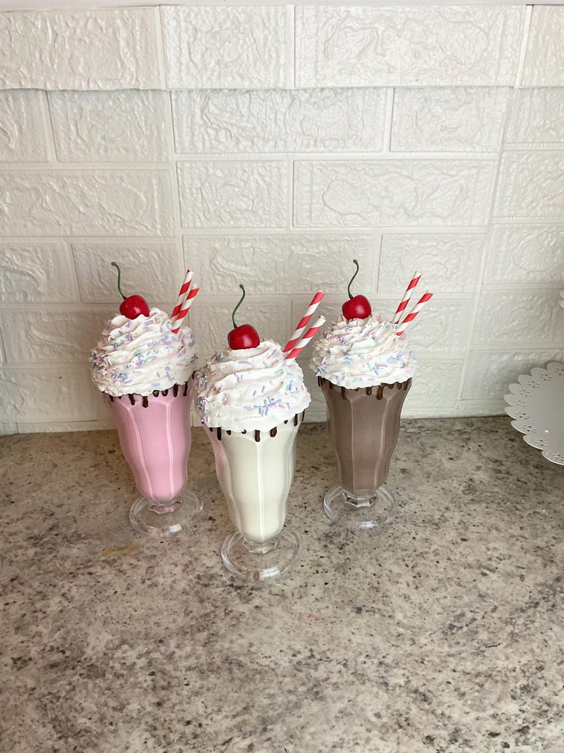 Fake Milkshake: Retro Dinner Photo Prop Display - Etsy