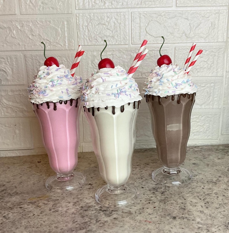 Fake Milkshake: Retro Dinner Photo Prop Display - Etsy