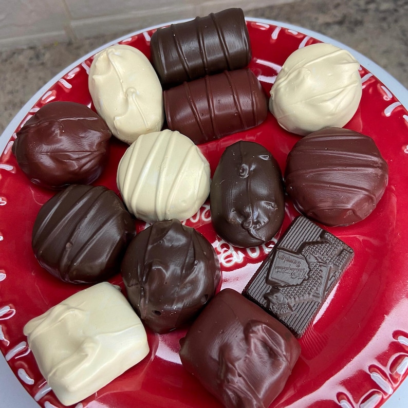 Fake Chocolate Candy Set: Realistic Dessert Prop, Bakery Display ...