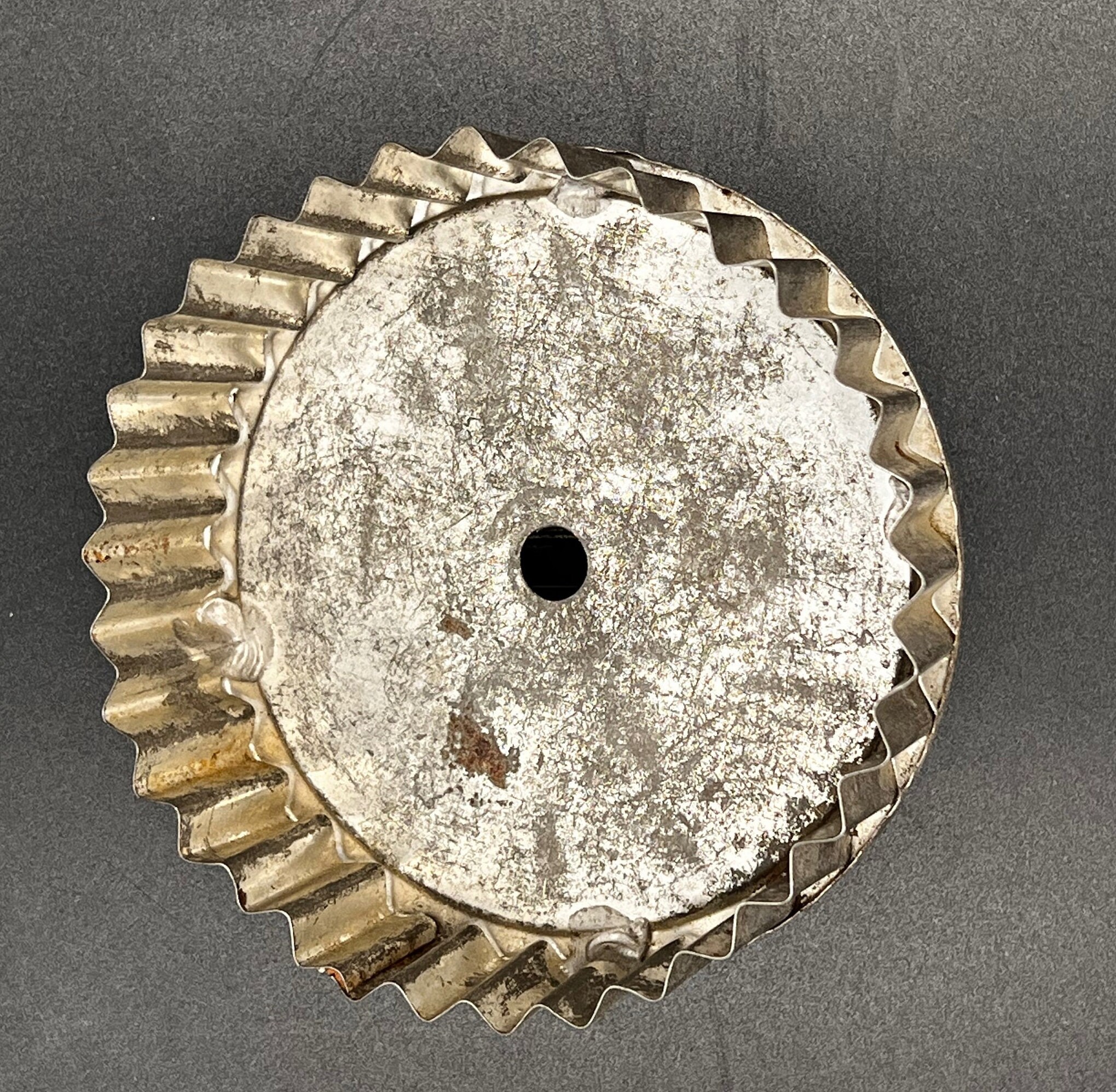 Vintage Round Tin Soldered Biscuit Cookie Cutter, Metal / Round ...