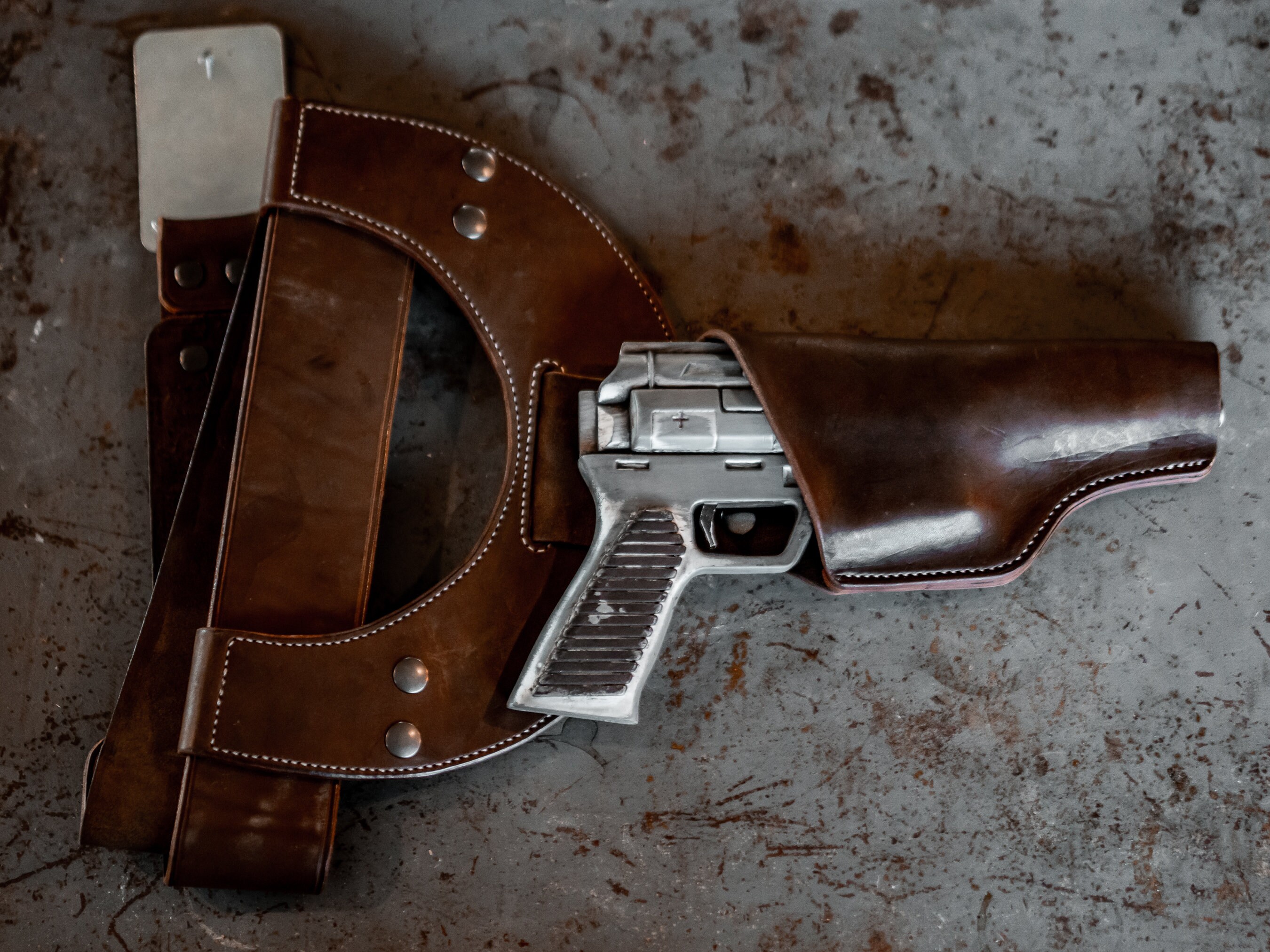 COMPLETE KIT Mandalorian Heavy Blaster PROP, Leather Holster & Belt - Etsy