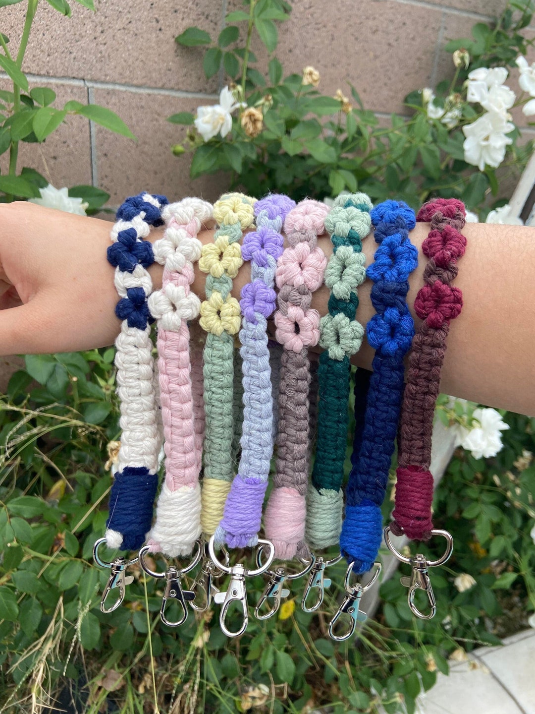 Flower Macrame Cord Wristlet Lanyard- Daisies - Etsy