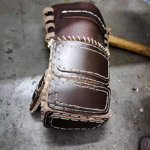 Pair Combat Gauntlets,viking Leather Gauntlets,battle Ready Leather ...