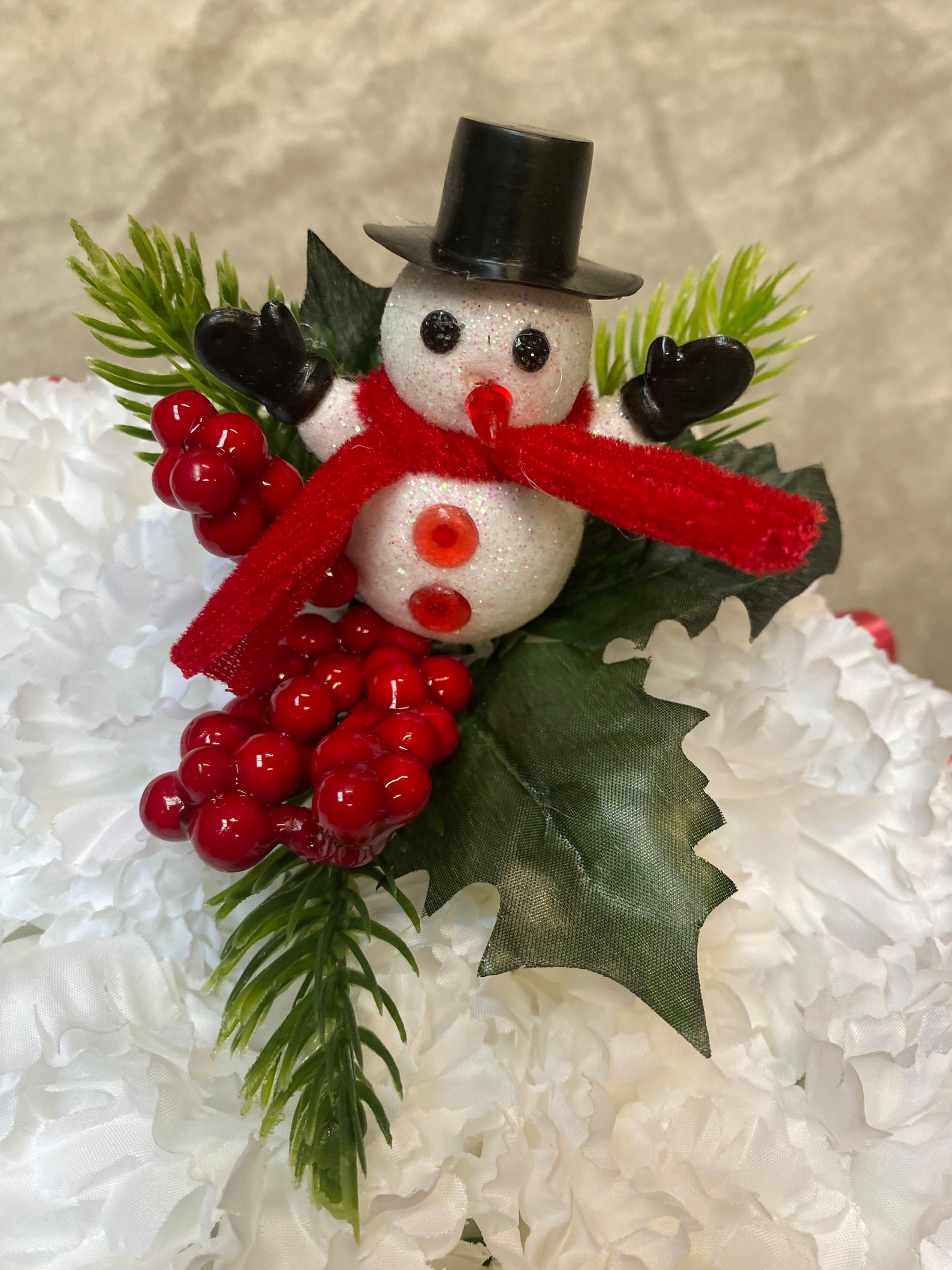 SNOWMAN or SANTA HEART Memorial Flower Wreath Funeral Xmas Tribute With ...
