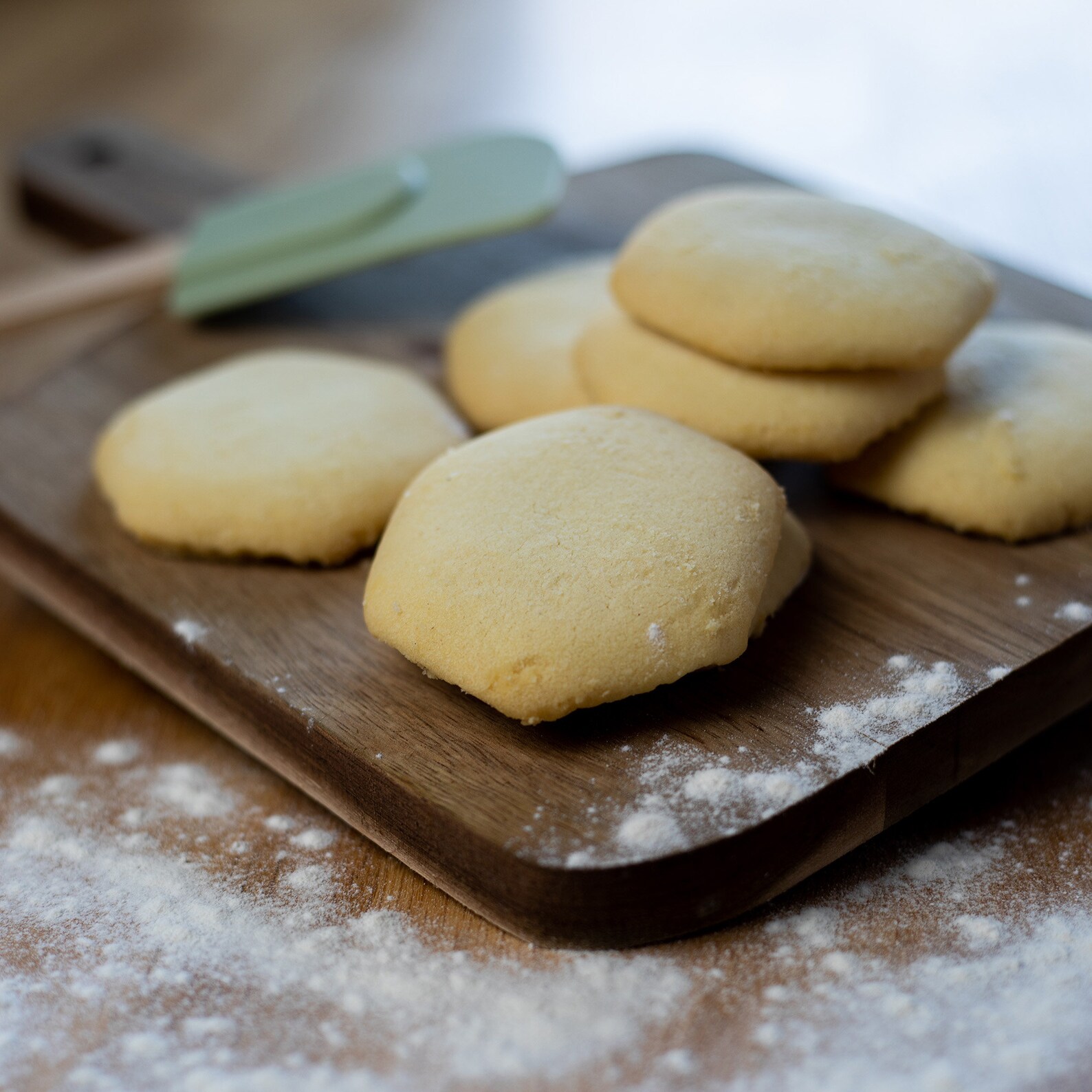 Mini Mother's Day Shortbread Biscuit Hamper With FREE Box of Tea ...